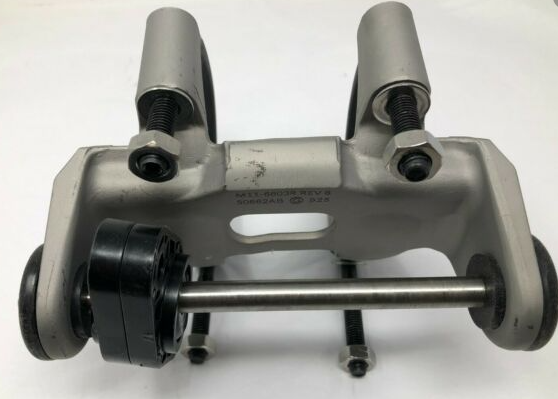 RH Exhaust Slider Clamp 562.U75166048R
